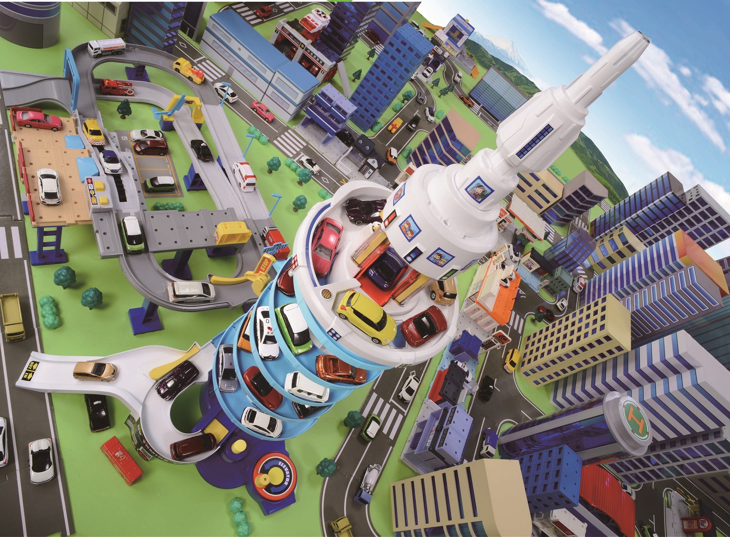 TOMICA Deluxe Tomica Tower | Takara Tomy Asia